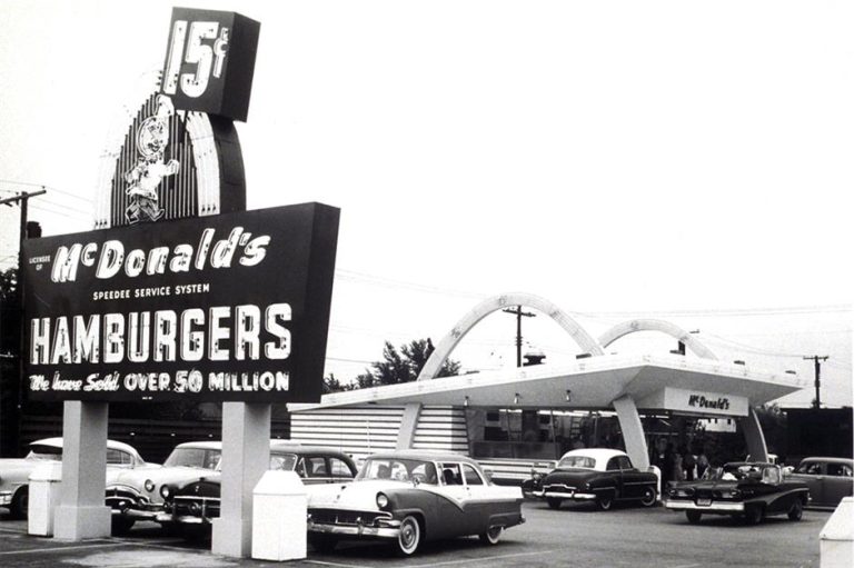 Who Invented the First Drive-Thru? History and Full Timeline